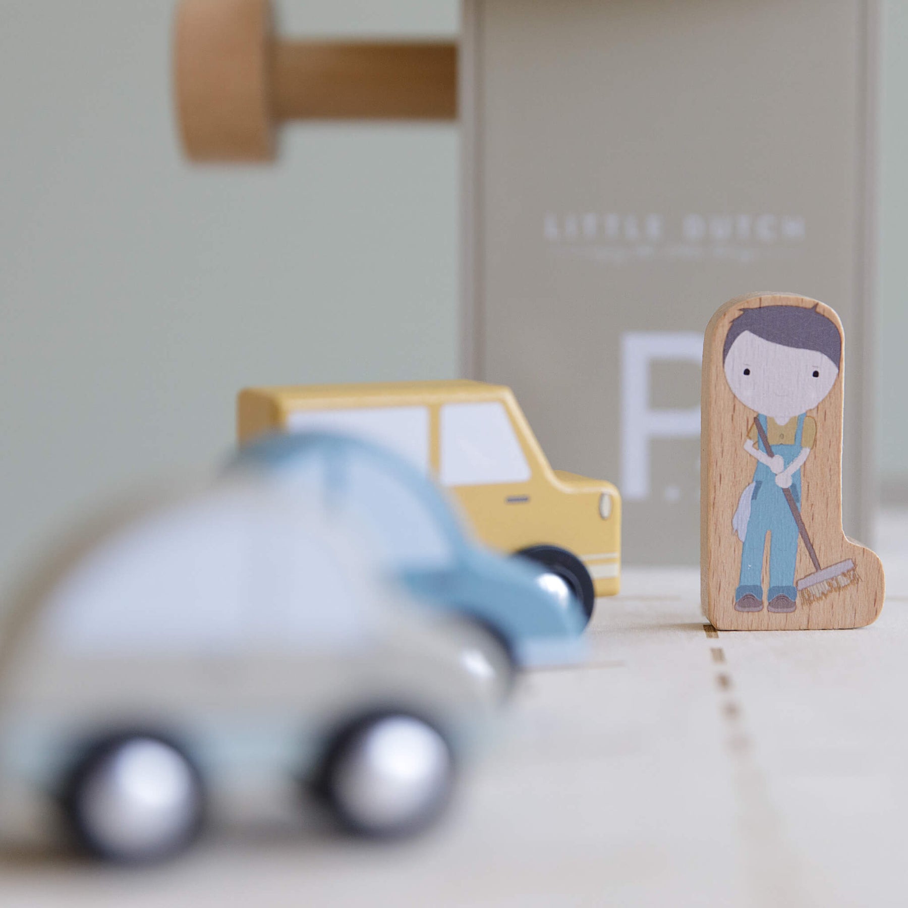 Little Dutch Wooden Car Garage | Role Play | Oskoe